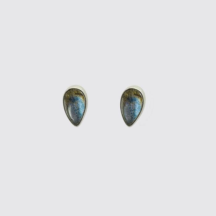 Shiny Tear Drop Studs – virtu